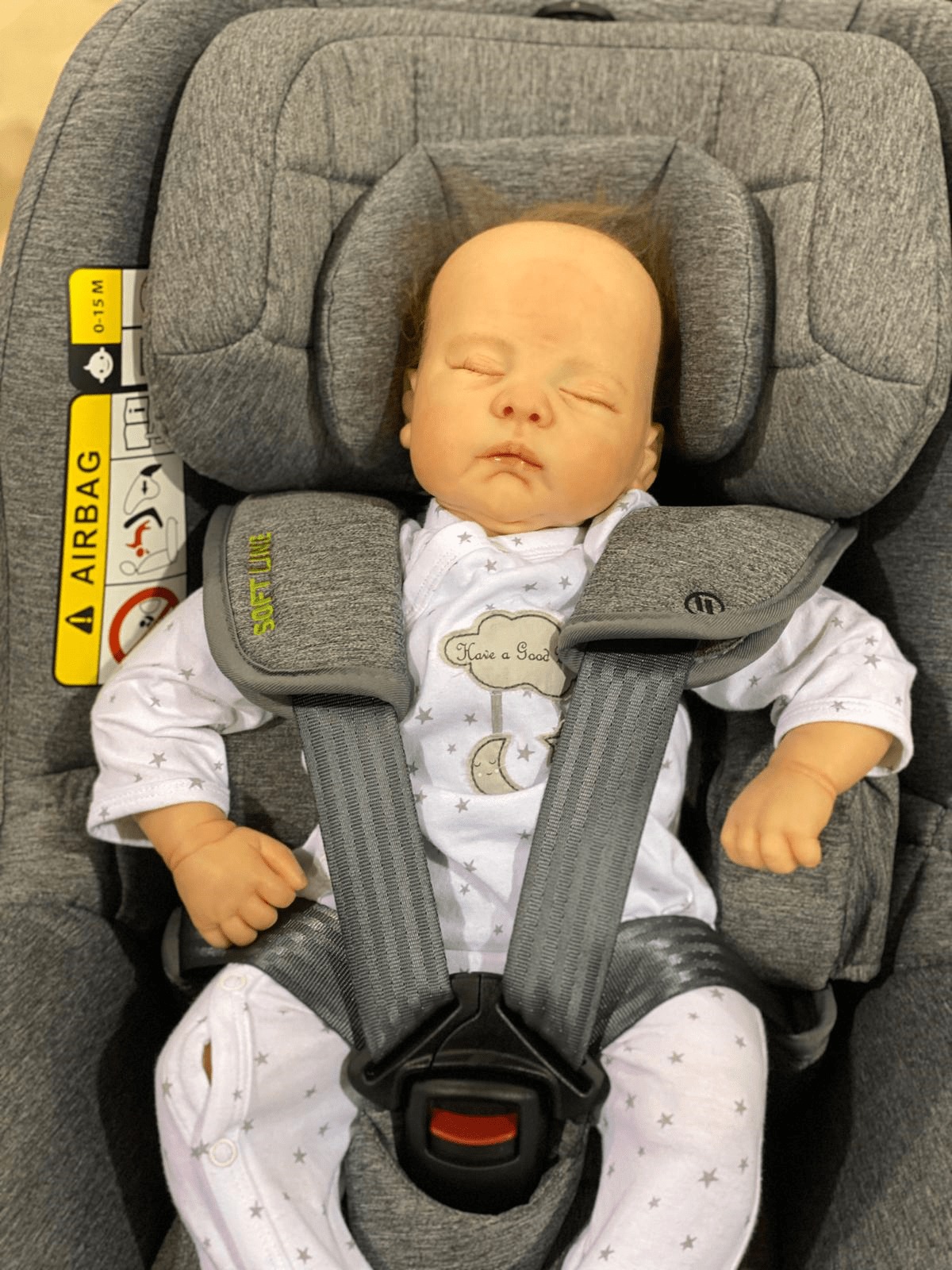 ¿Cómo transportar a un Bebé Recién Nacido en el Coche?