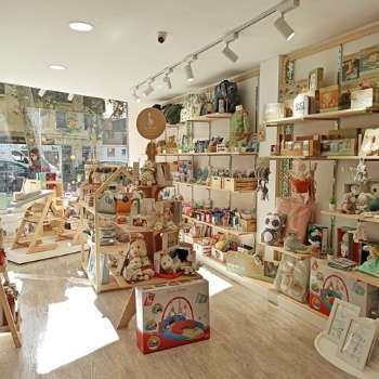 Tienda de Puericultura y Carritos de bebé en el centro de Madrid